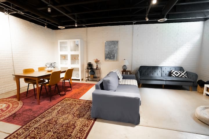 Centrally Located 1b1b Private Basement Condo - Crows Nest Drive – Indianapolis