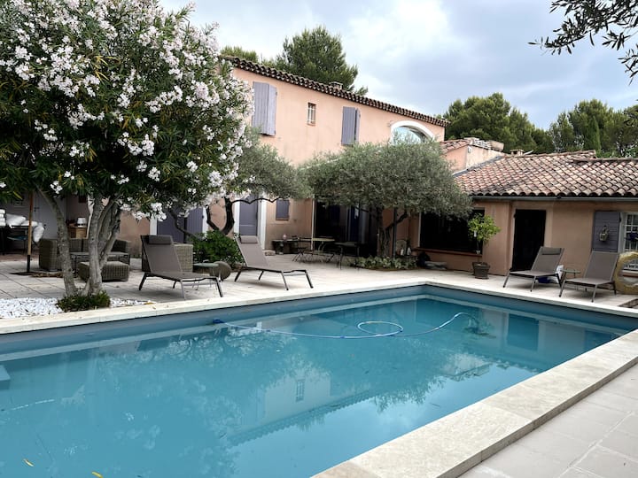 Mas Des Oliviers - Piscine Et Clim - Avignon