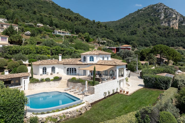 Luxury Villa In The Côte D'azur - Vence
