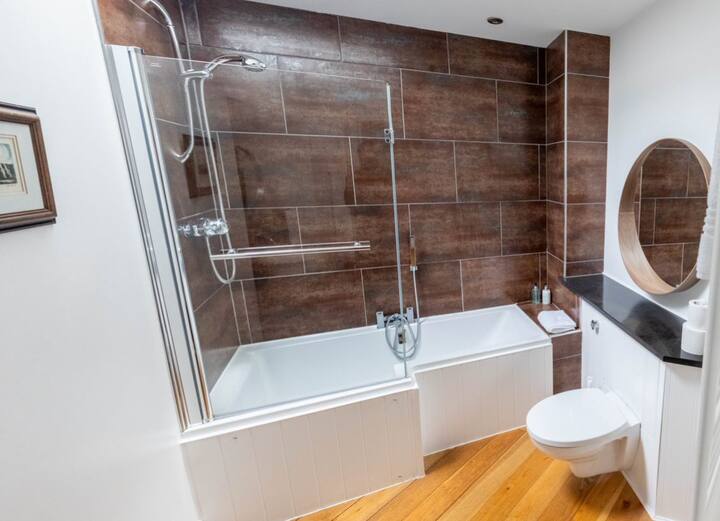 Superkingroom-bath-100m>beach-espresso-parking - Thurso