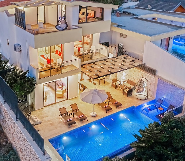 Lüksün Ve Rahatlığın Adresi/villa - Kalkan