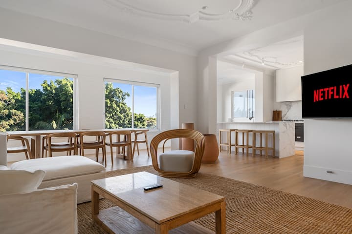 Luxe 3br Full-floor Suite W/ Views | Darling Point - Sydney Harbour National Park