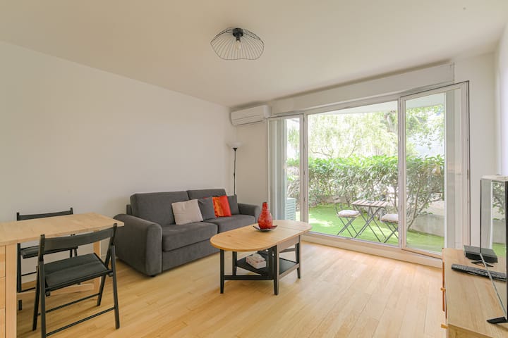 "Le Vendôme" : Cosy T2 Climatisé Avec Terrasse - Lione