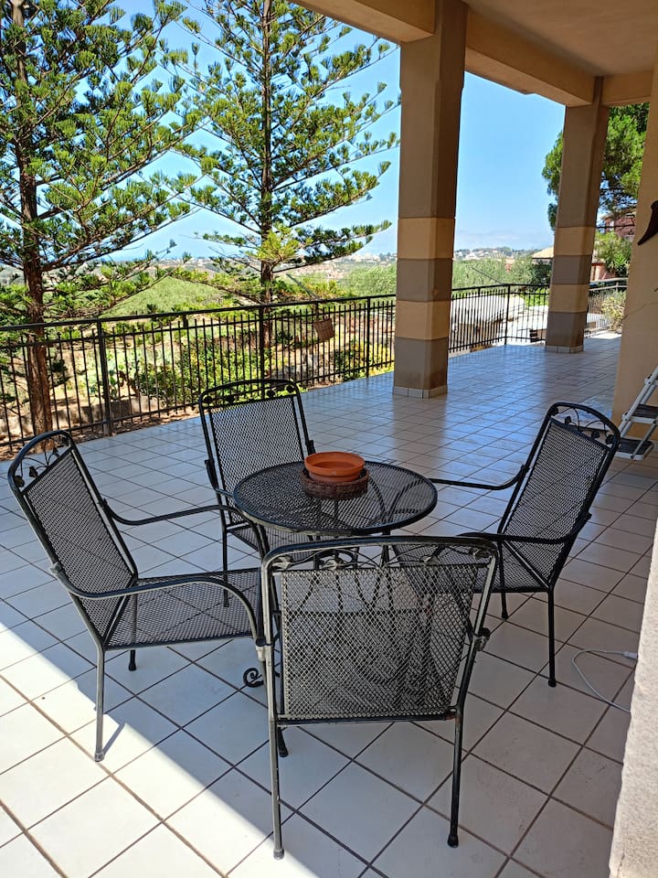 Casa Vacanze Villa Gioia - 卡斯泰拉姆馬雷德爾戈爾福