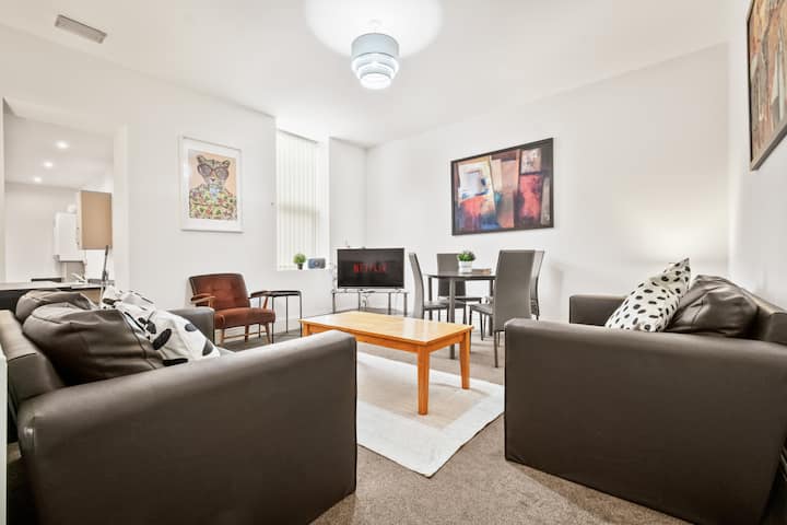 Huge Duplex In Great Location - Newcastle upon Tyne