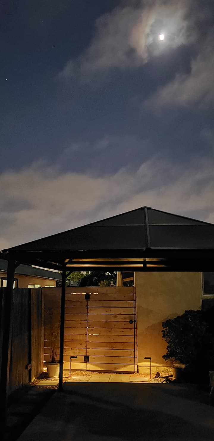 Quin Roo Style Room In San Diego - Tierrasanta - San Diego