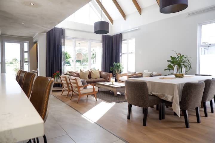 Sleeps 12 Golf Estate/pool Table/indoor Fireplace - George