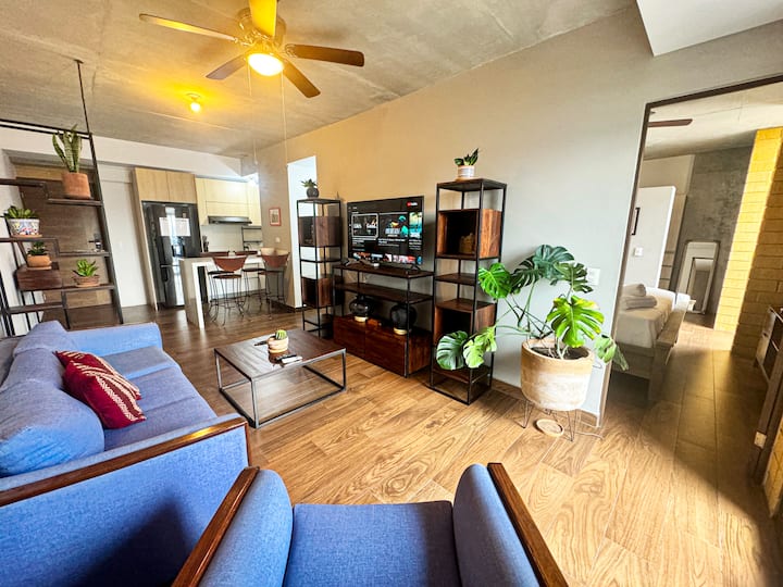 Depa En Historicah-centro Mty-alberca-gym-parking. - Monterrey