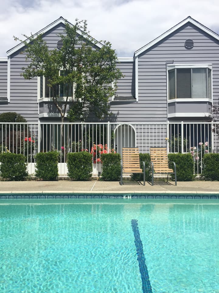 Beautiful Park Pasadena Townhome - Pasadena