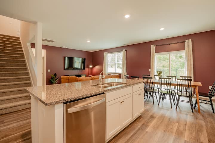 5br/3b, Sleeps 13, Pets+, Garage - Maroon - Hampstead, NC