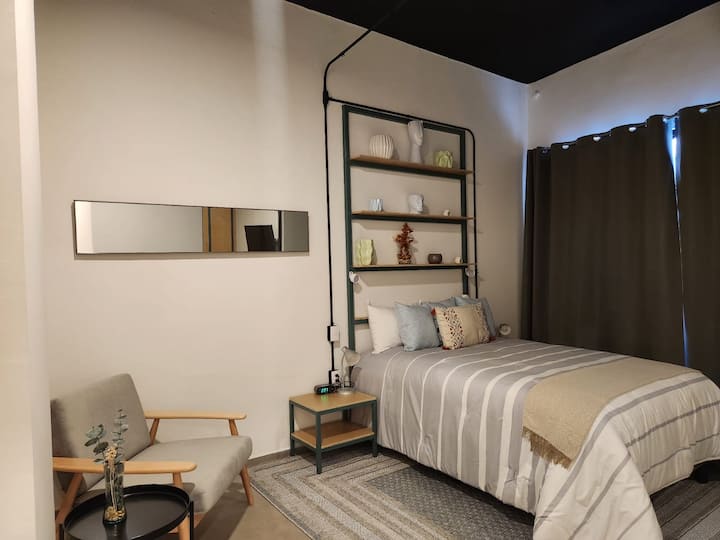 Hip Loft In Vibrant Tabacalera La Corona - Mexico City