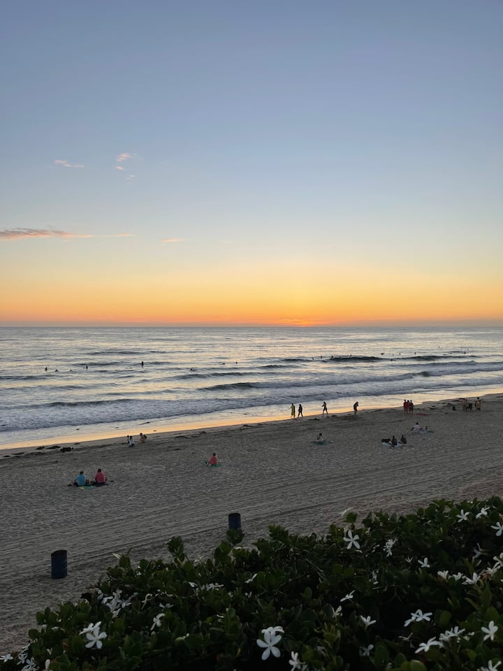 Pacific Beach Room Steps From The Beach - San Diego, CA