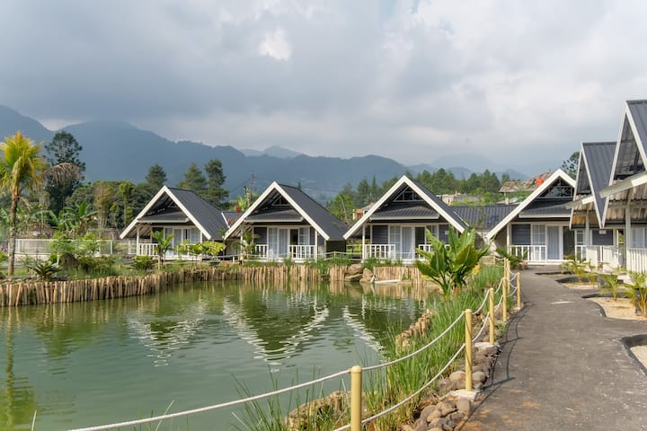 Serenity Lakeview • Nature Cottage Near Puncak - Cisarua