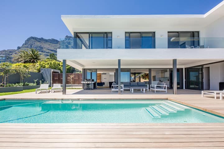 Spectacular 5-bedroom Oasis In Camps Bay - Camps Bay