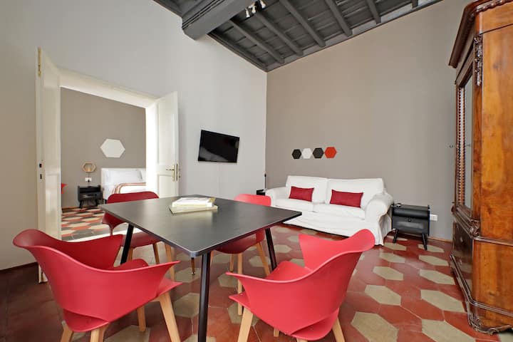 Pantheon Authentic And Modern Apartment - 