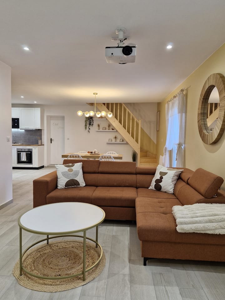 Chill House - Maison 2 Ch. *Option Jacuzzi* - Mennecy