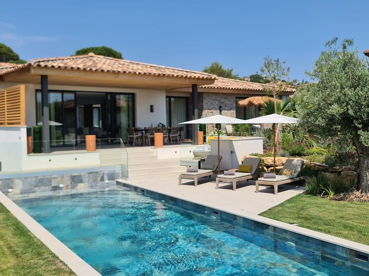 Villa Côté Plage, Clim Piscine Chauffée 150m/plage - Sainte-Maxime