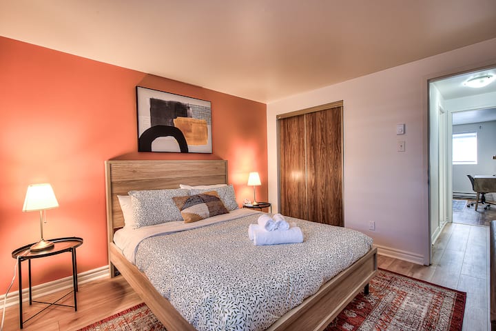 Lovely & Spacious 2br In Mtl! Free 2 Parking Spots - Pointe-Claire