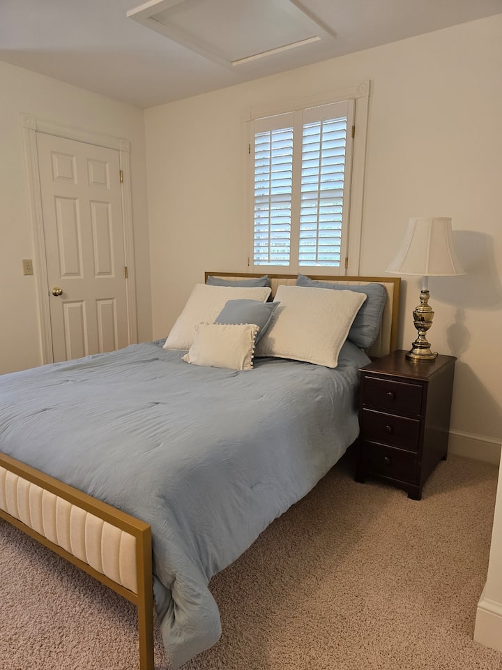 Apartment W/full Kitchen. Quiet! 3 Miles To Gsu! - Statesboro, GA