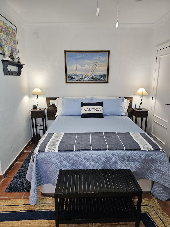 Bermuda Suite, Large Private Patio - Colmenar