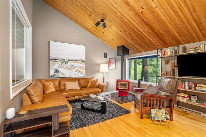 Urban Forest Hideaway - Portland