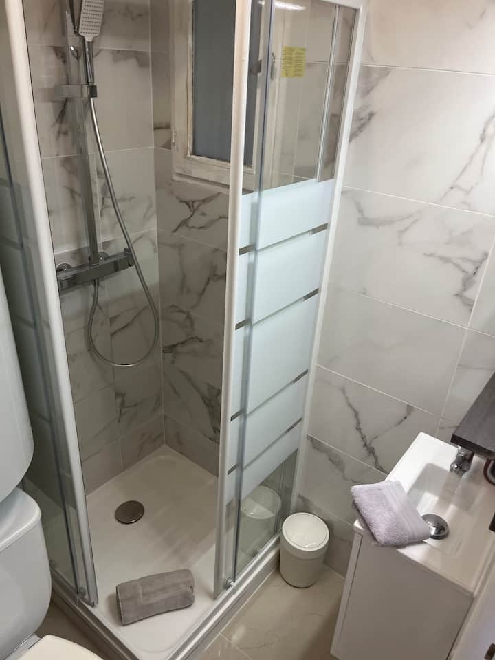 Love Room Jacuzzi Proche Plage + Parking - Cavalaire-sur-Mer