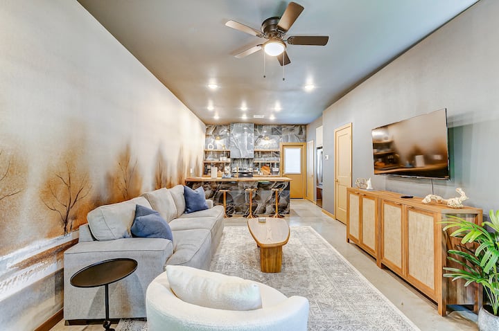 Maroonmoon Bungalow: Downtown Bryan Near Texas A&m - Tunis, TX