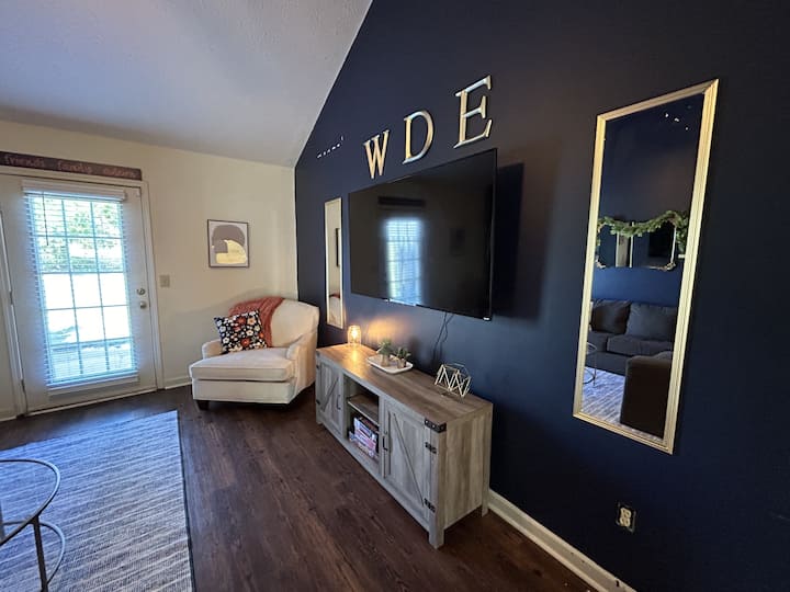 Stunning 3br/3ba Oasis Just Off I-85 In Auburn! - Auburn, AL