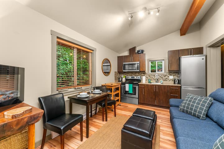 Jdf Waystation With Bunkhouse| Pet Friendly - Port Renfrew