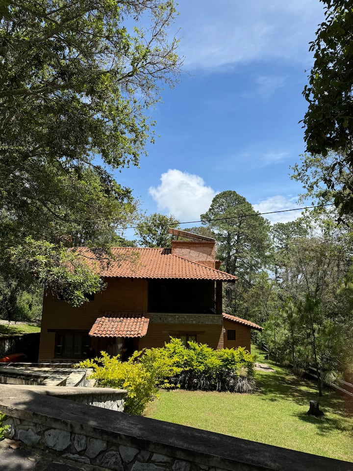 Ambiente Familiar Tranquilidad Seguridad Y Confort - Tapalpa