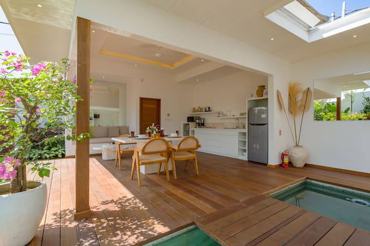 Villa Lior 1br Luxury Hideaway Next To The Beach - Indonesia