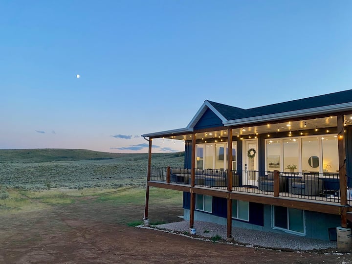 Hot Tub-deck Views-game Room-fire Pit-ideal Beach - Bear Lake