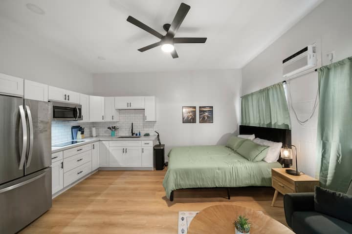 Island Escape Near Falls, Pet-friendly Space - Hilo, HI