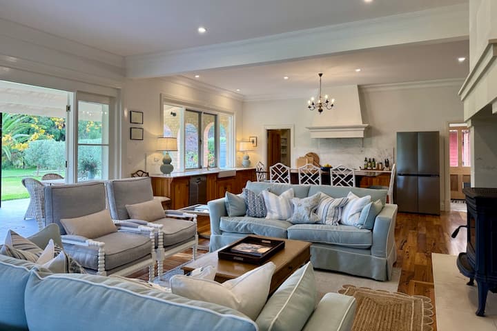 Three Graces Margaret River Near Ocean And Vines - Margaret River