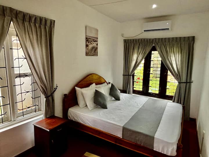 Palmwood Cottages With Private Kitchen - Sri Lanka
