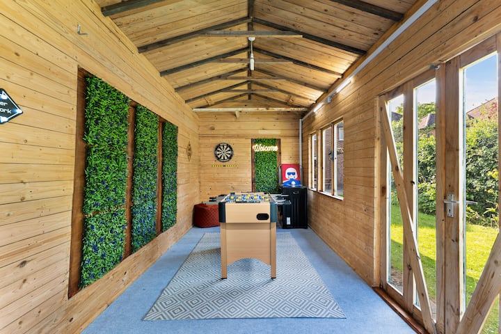 Spacious 4-bedroom Family Retreat - Cambridge
