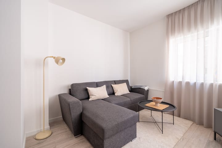 Embassy Area | New Building | Cozy Hideaway! - Riga