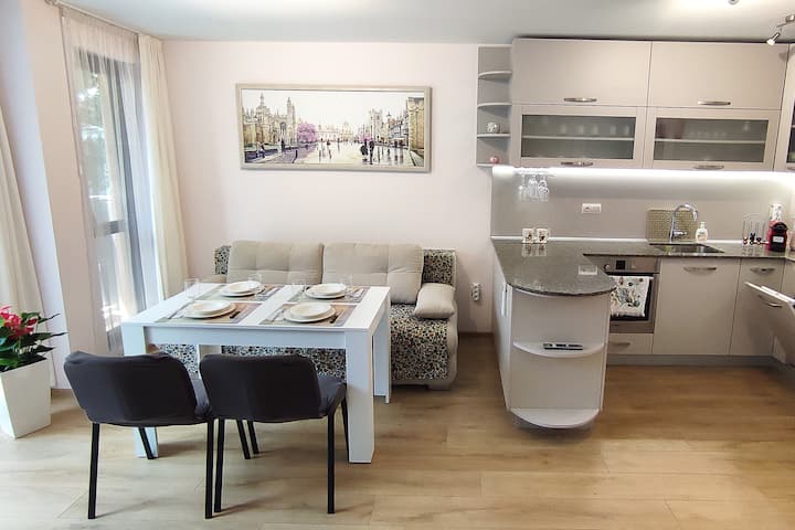 Coastal Retreat Apartment - Varna