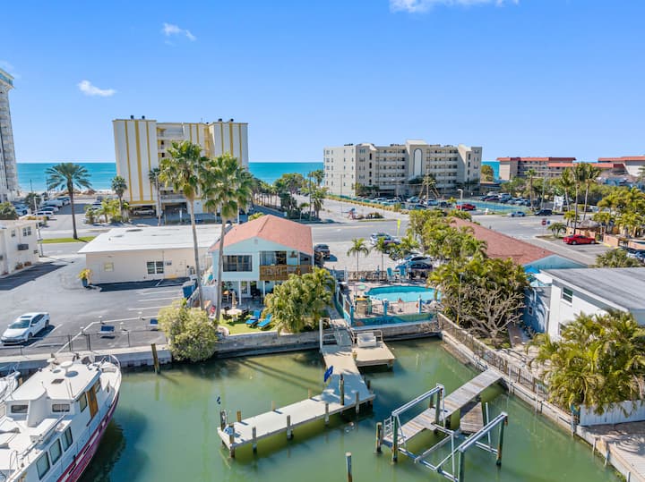 Sand Vista Vacation Rentals 105 - Redington Shores, FL