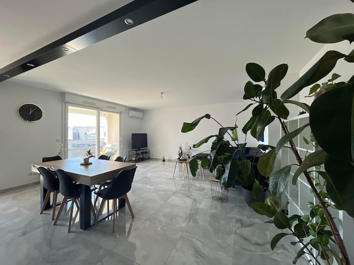 Un éCrin De Lumière Pour Enchanter Votre Séjour - Montpellier