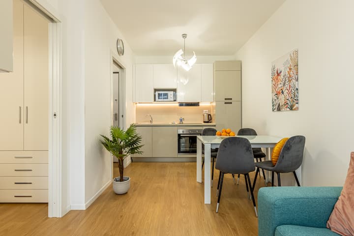 Modern Flat – Free Street Parking [Prada-ieo] - Milan Linate Airport (LIN)