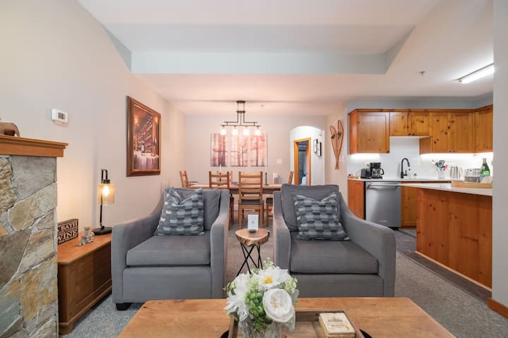 Great Location | Complex Hot Tub | Bbq | Smart Tvs - Whistler