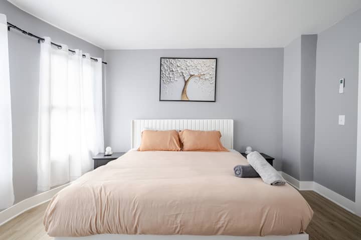 Modern 3 Bedroom Apt In The Heart Of Black Rock - Fairfield