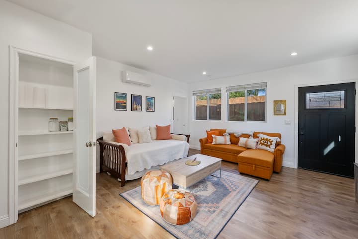 Charming Adu In North Hills - Northridge - Los Angeles