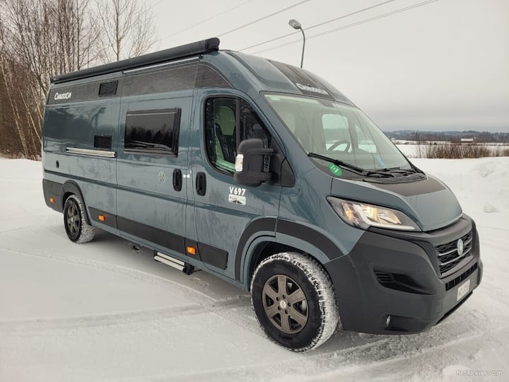 Romantic Winter Camping - Rovaniemi