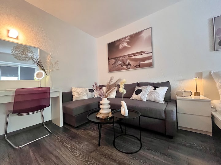 Flh Liberty Home | Balcony, Parking & 2 Queen Beds - Constanța