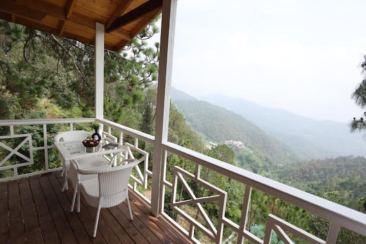 Deluxe Villa In Kasauli | Koro Treehouse Resort - Kasauli