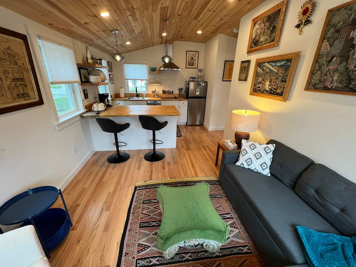 3b The Green Frog - Wellfleet, MA