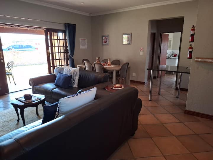 Salt & Pepper Unit 2 - Dullstroom