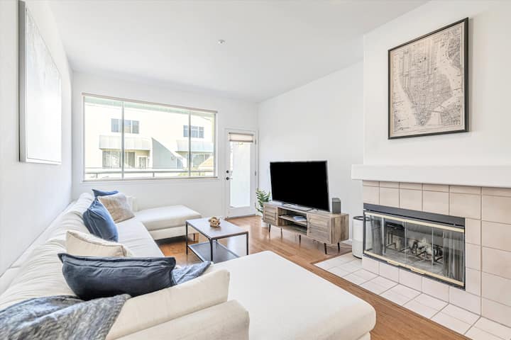 Work & Play - Steps To Calave, Tech Hubs & Transit - Palo Alto, CA